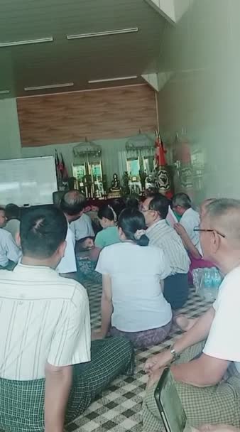 Tun Tun Win Liveshow Live Stream Video - Watch Tun Tun Win Playing Liveshow | Nimo TV